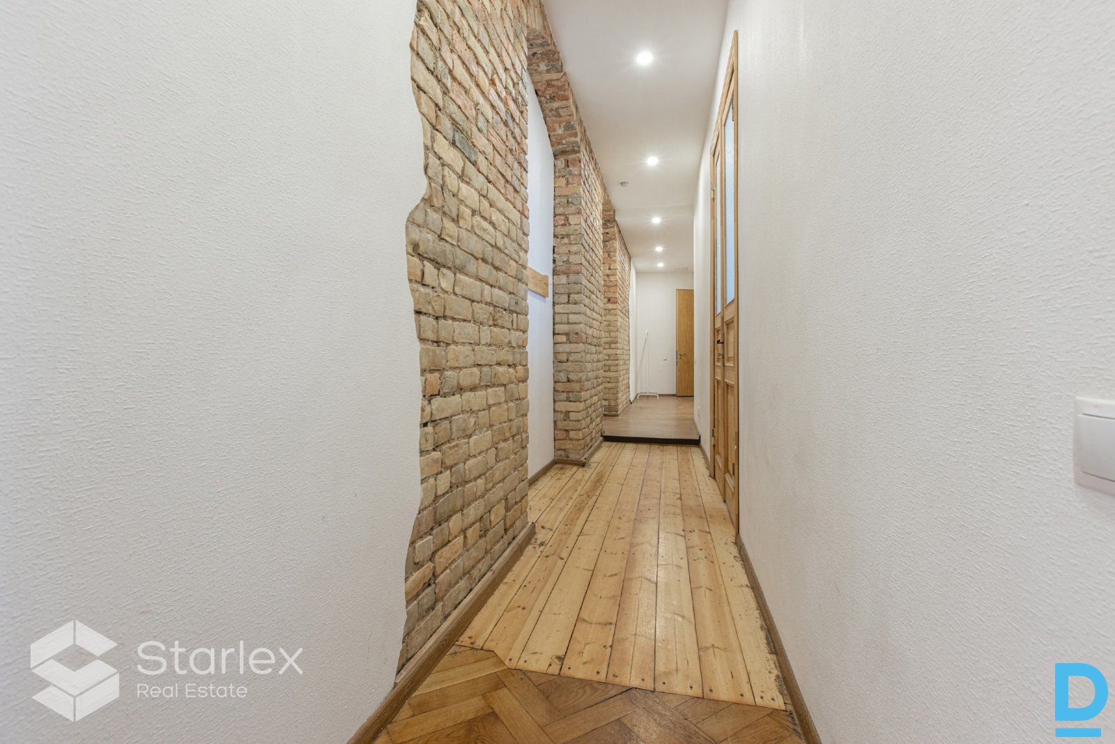Spacious 99.1 m² apartment in the center of Riga, in a quiet courtyard ...